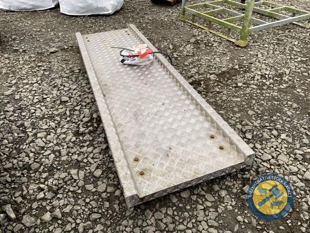 Cattle weighbridge clock in office | Large Plant & Machinery Sale ...